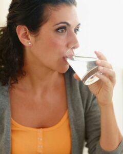 How To Control Oily Skin (6 Ways To Beat Oily Skin)