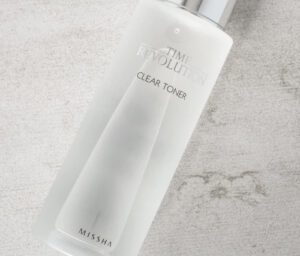 6 Hydrating Toners For Glowing Skin (Esthetician Reviews)