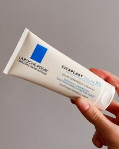 La Roche Posay Cicaplast Baume B5 Review on Acne-Prone Skin